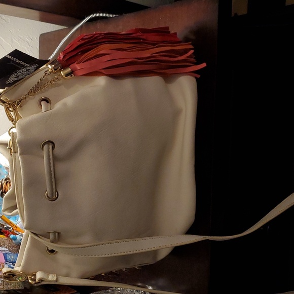 Signature Studio | Bags | Signature Studio White Bucket Bag | Poshmark